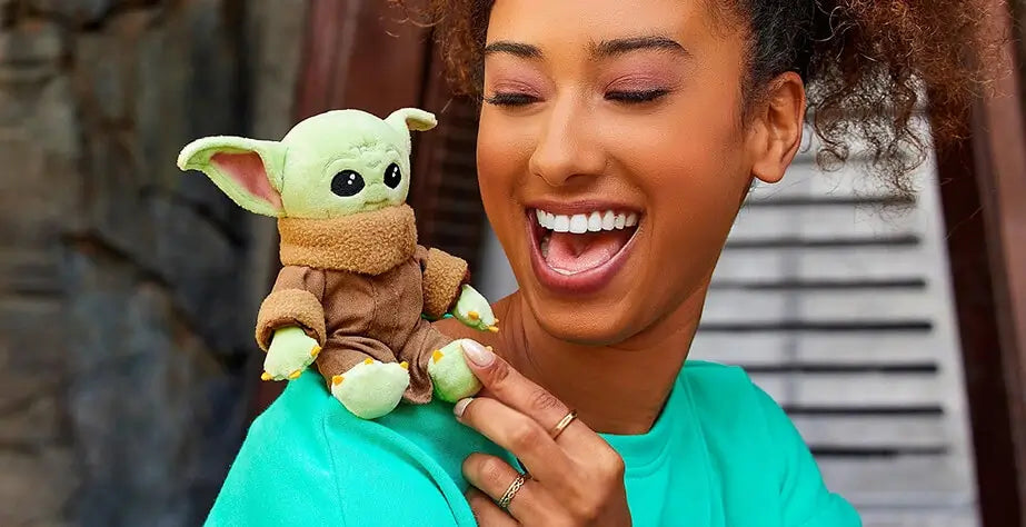 The Magic of Disney Shoulder Plush Toys: Trends and Must-Haves – tongleplay